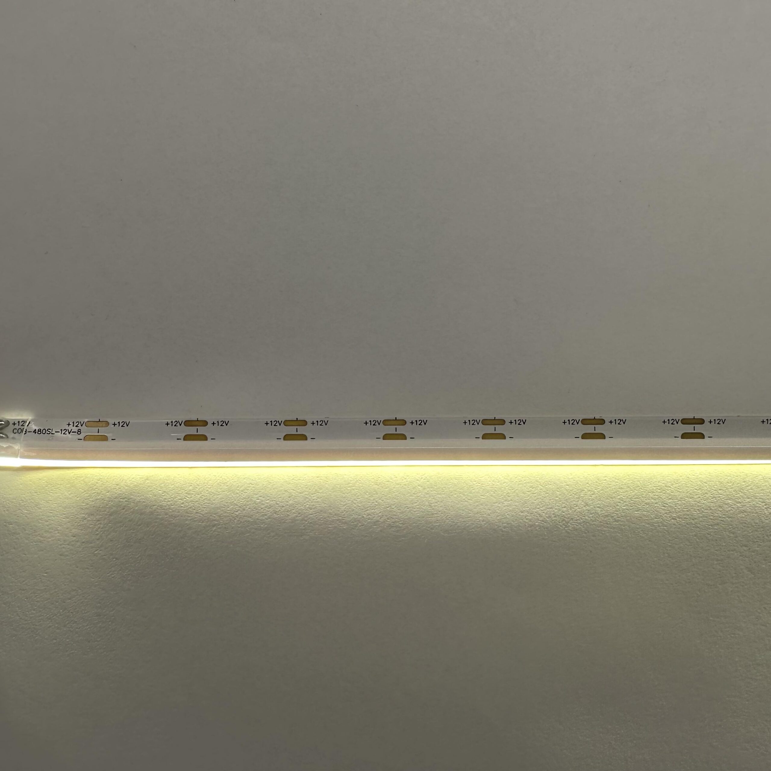 LED pás, COB, 480pcs/m, 9W, IP20, NW, 12V, šírka 8mm - led1.sk